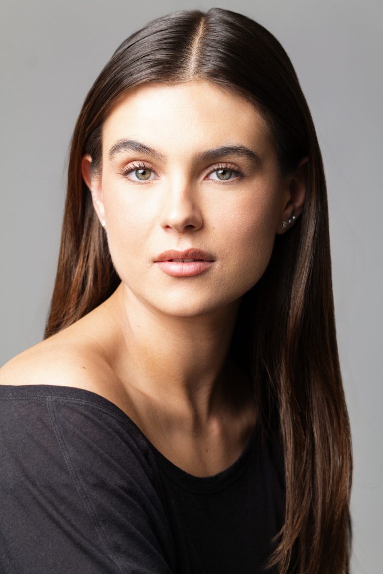 Romina Poza – Talent On The Road